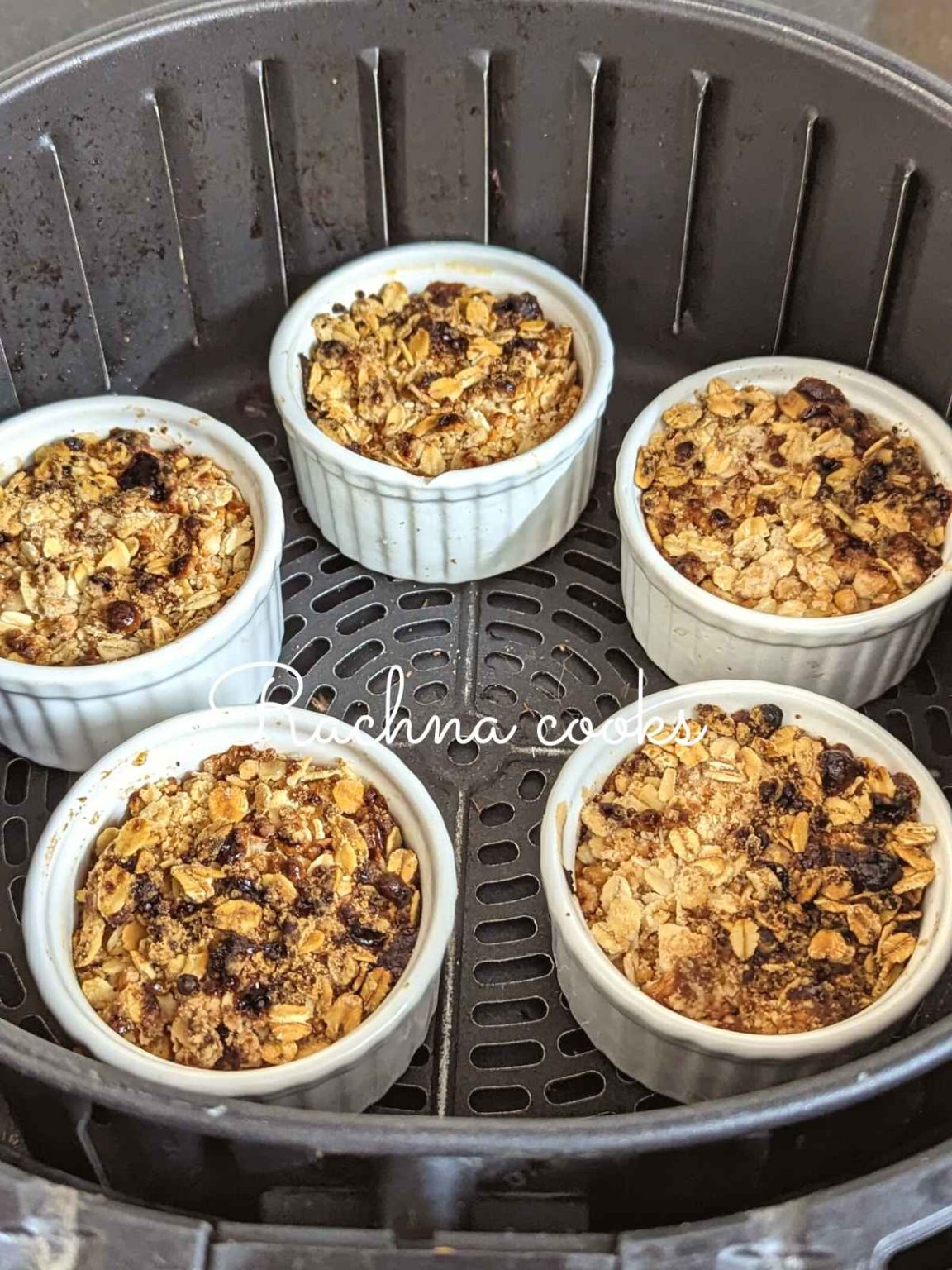 Air Fryer Apple Crisp - Rachna cooks